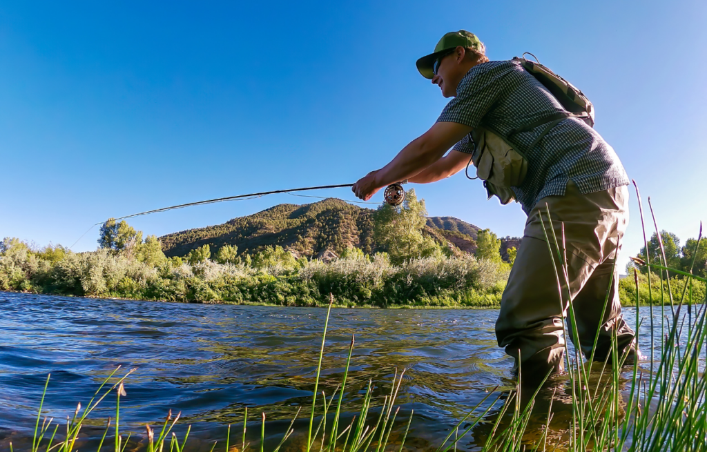 21 Places to Go Fishing in Colorado [FISHING GUIDE]